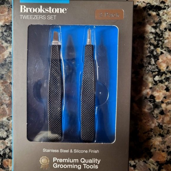 Brookstone | Grooming | Nwt Brookstone 2 Pack Tweezers Set Stainless ...